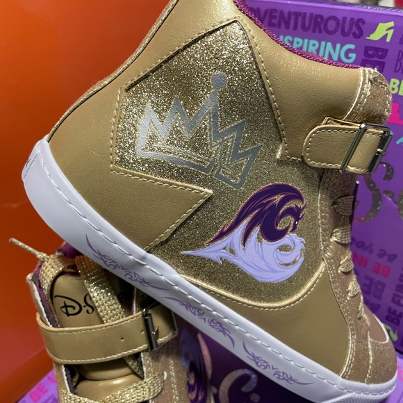Disney | Shoes | Dsigned Disney Descendants Royalty Rules Hightop ...